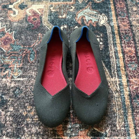 Rothy's | Shoes | Rothys The Daily Round Toe Ballet Flats Black Slip On ...